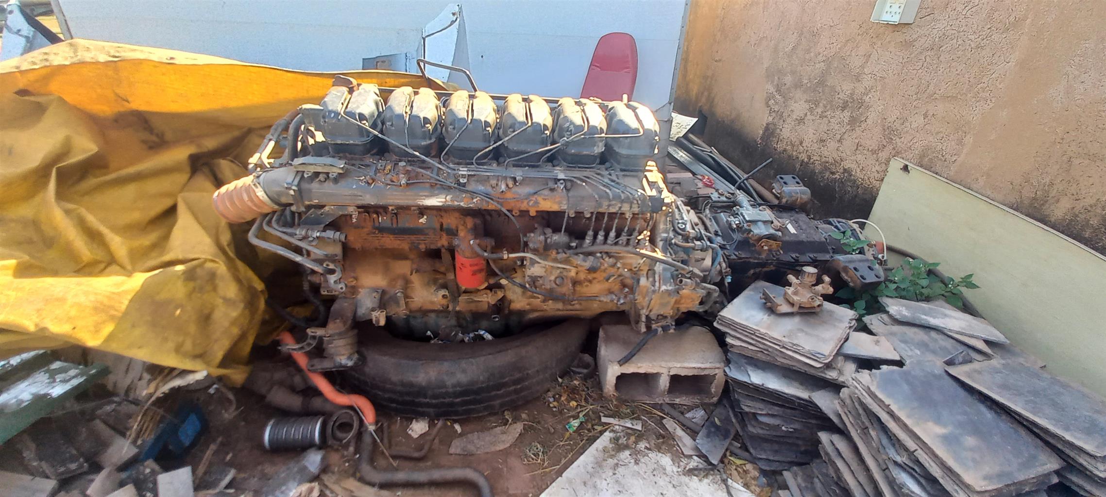 Scania 6 Cylinder P320 Engine with Turbo and gearbox | Junk Mail
