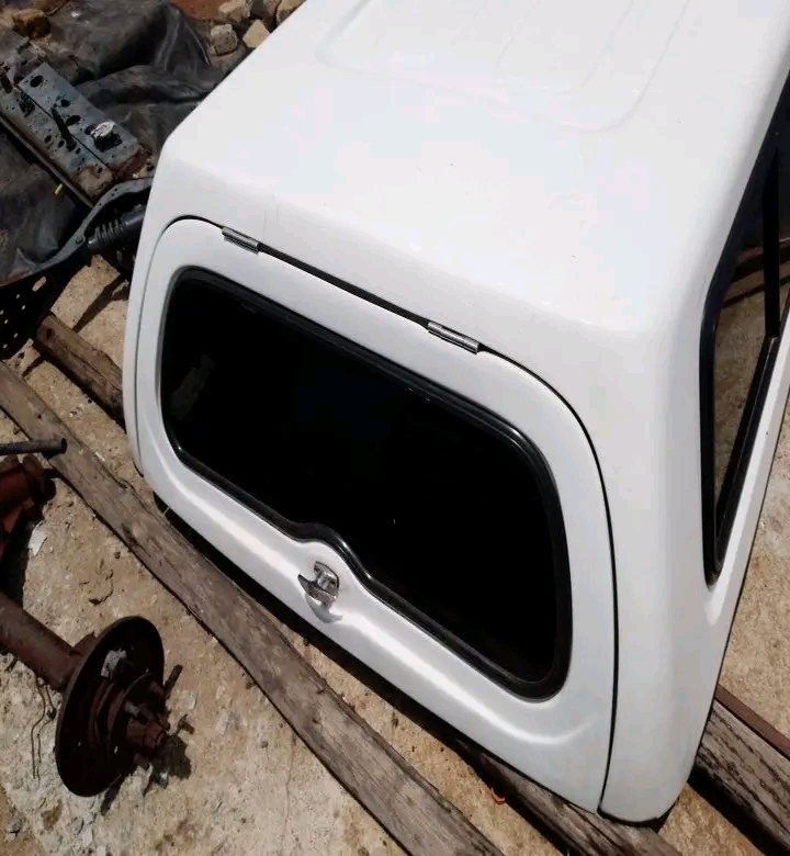 NISSAN NP200 CANOPY | Junk Mail Marketplace