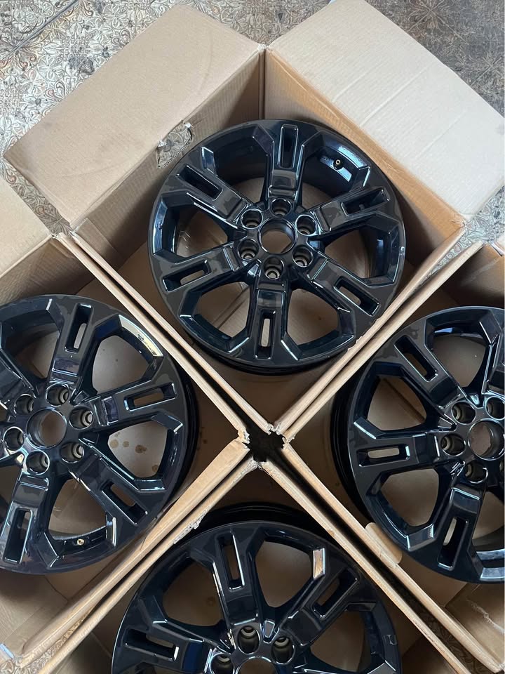 Nissan Navara D23 17inch Mag Rims | Junk Mail Marketplace