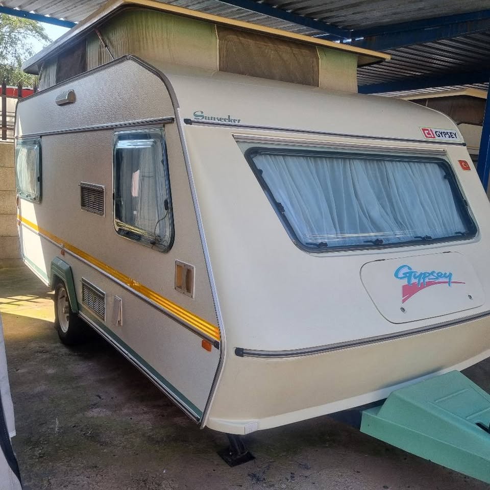 1990 GYPSEY CARAVETTE 6 DERIK | Junk Mail Marketplace
