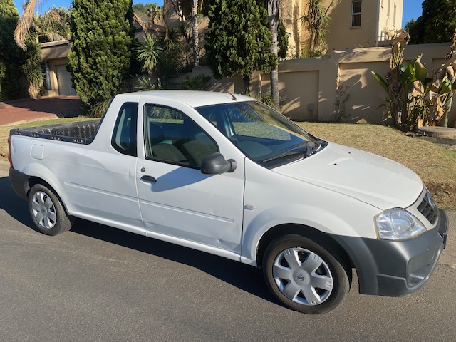 Nissan NP200 White 1,6 i P/U S/C | Junk Mail Marketplace