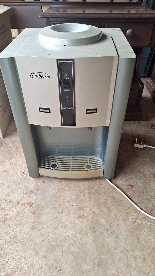 SUNBEAM WATER DISPENSER | Junk Mail Marketplace