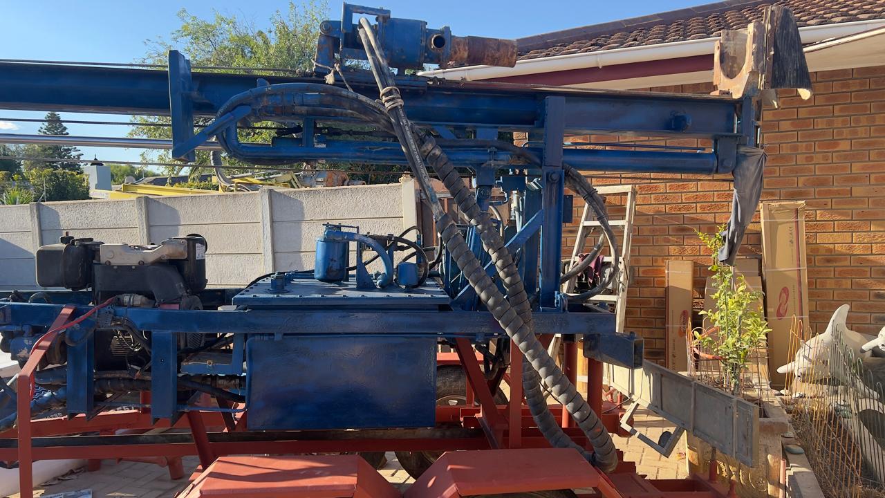 BOREHOLE DRILL RIG | Junk Mail Marketplace