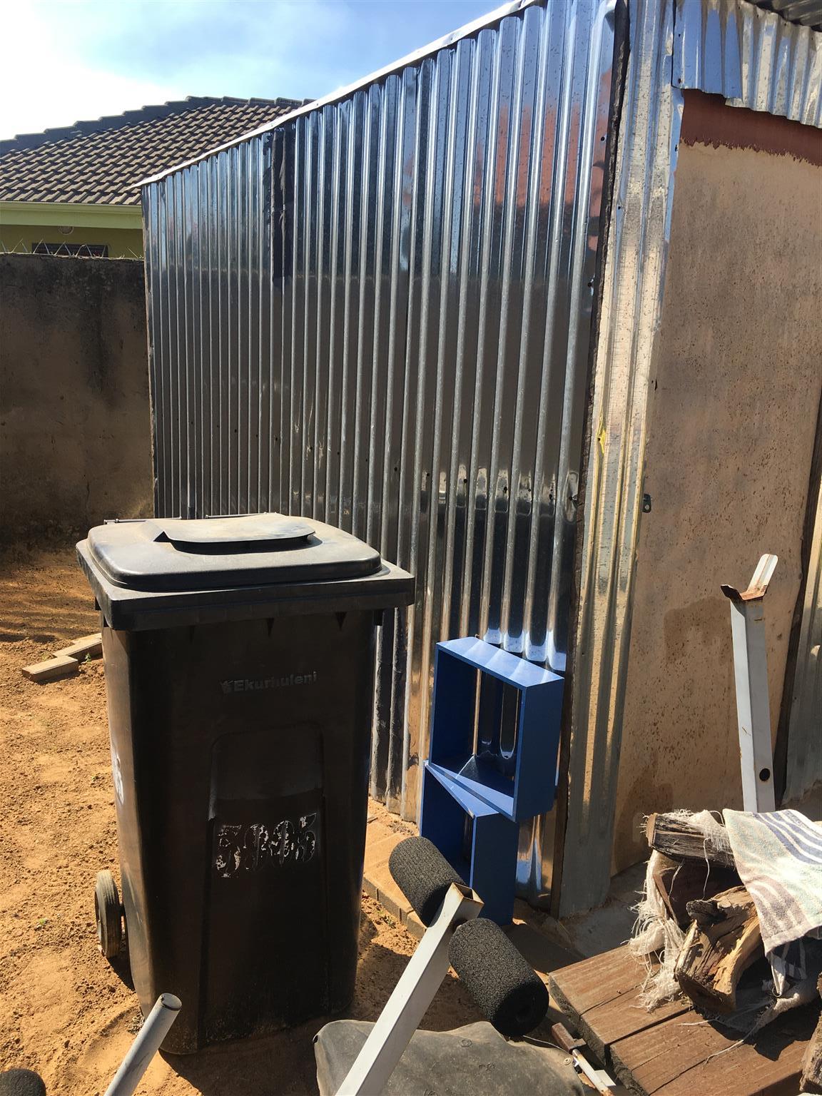 Zozo hut and storage box | Junk Mail