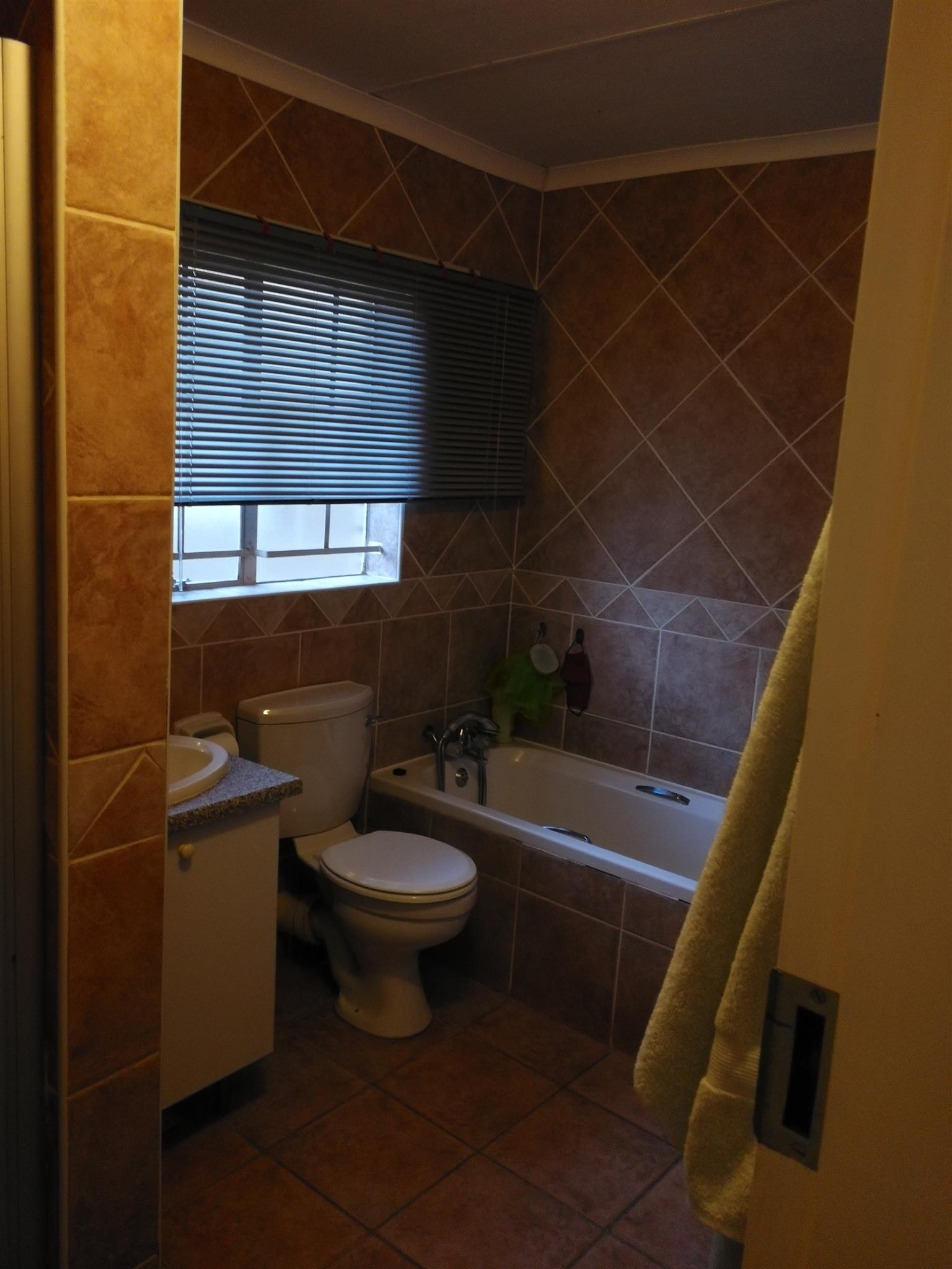 SHARNE MEWS 2 BEDROOMS TO RENT | Junk Mail Marketplace