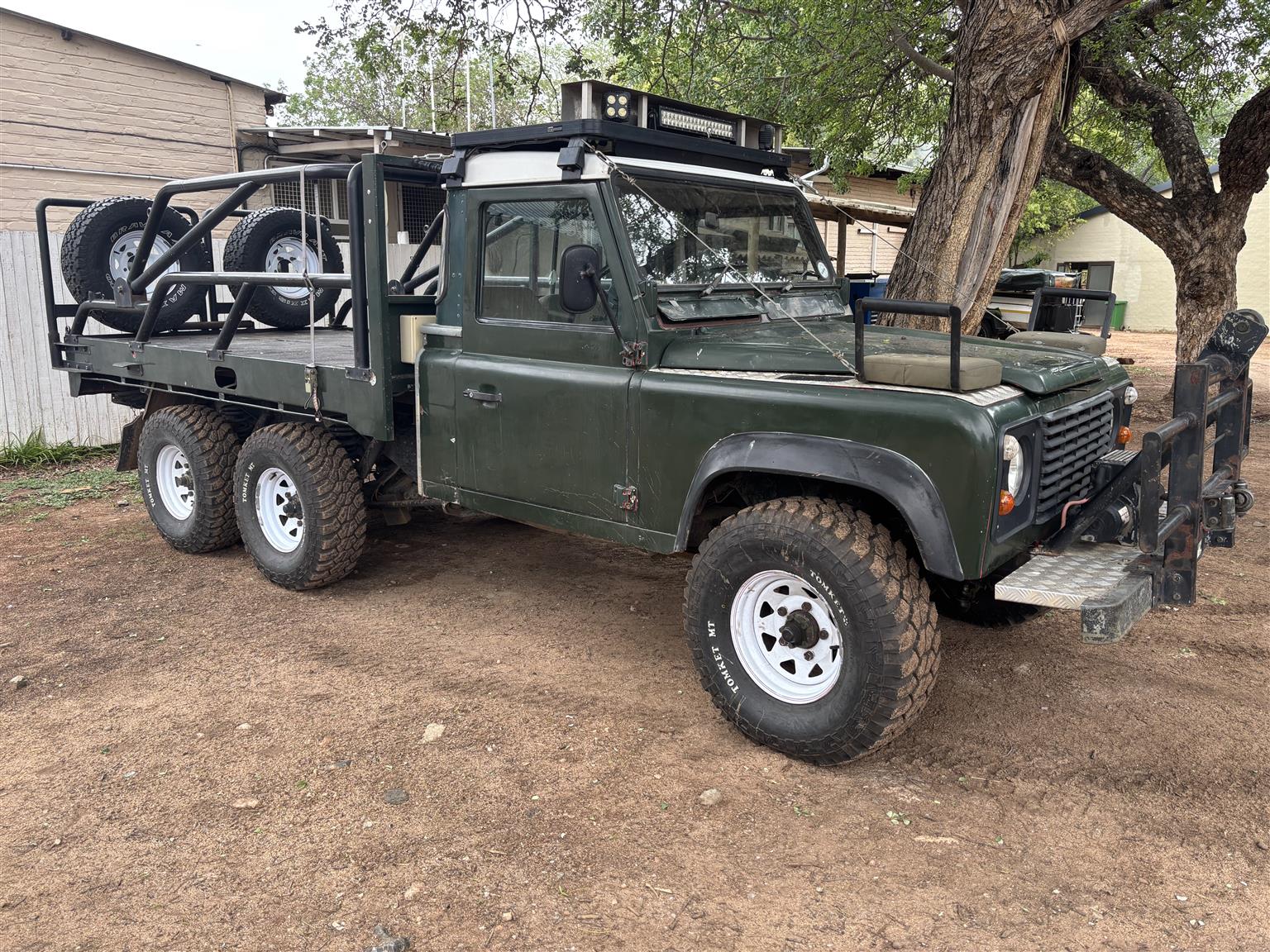 Landrover Defender 6X6 for sale | Junk Mail Marketplace
