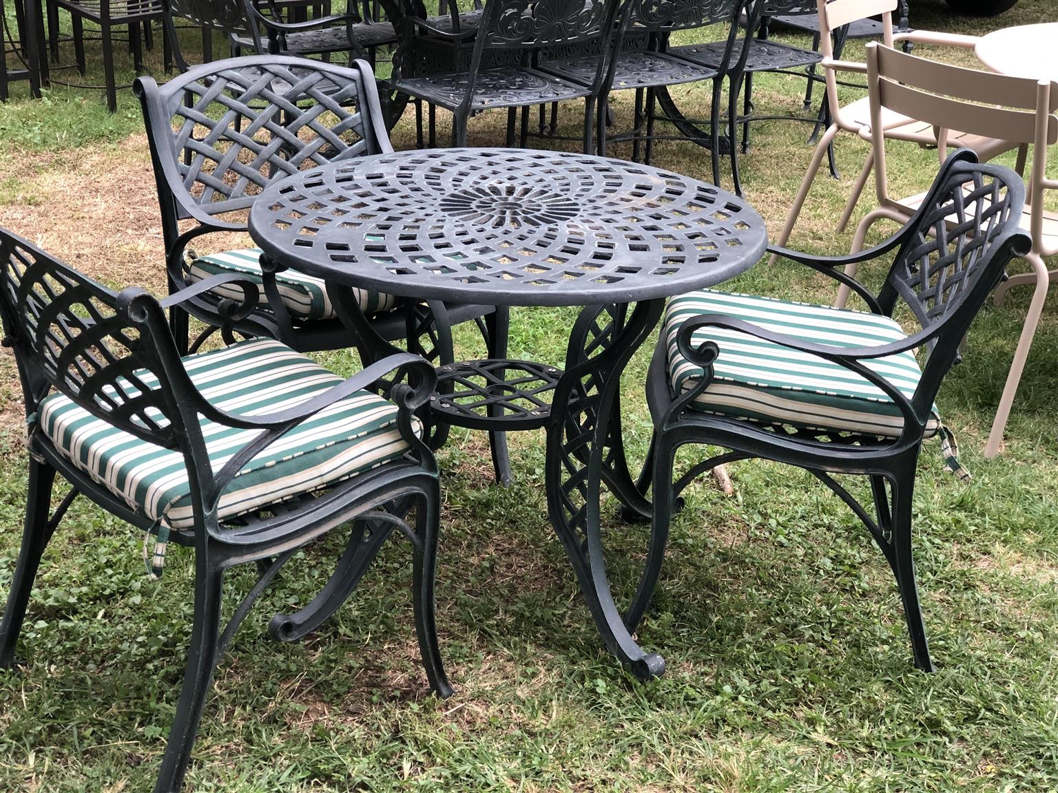 Beautiful 3 seater cast iron patio set | Junk Mail