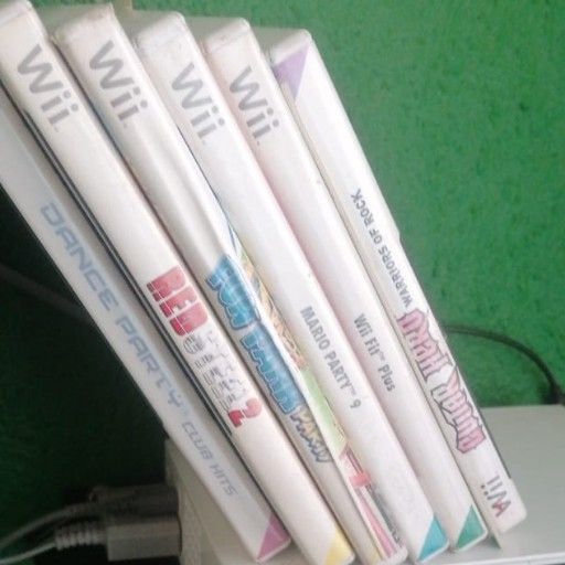 Wii console | Junk Mail Marketplace