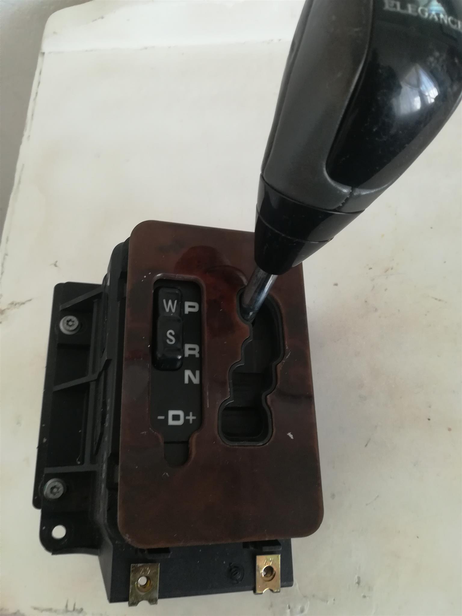 Mercedes E240 W210 Gear Selector | Junk Mail Marketplace