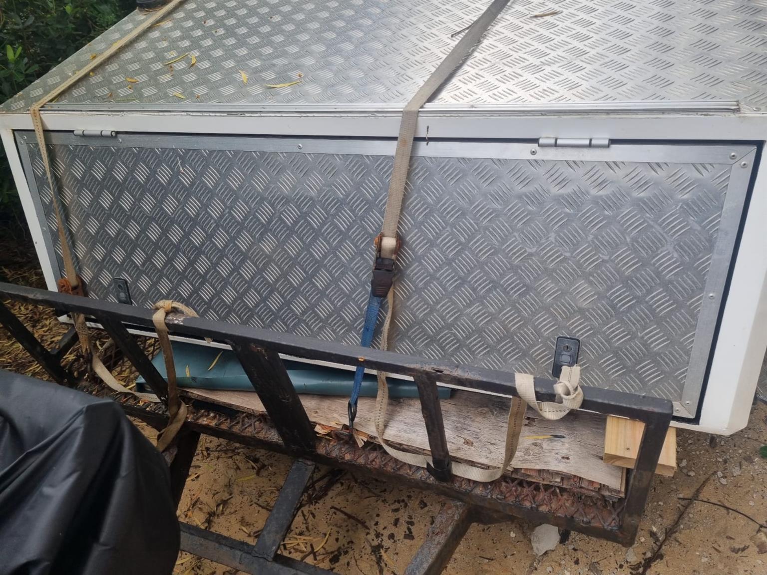 Used Toyota Hilux D4D Double Cab steel frame canopy for sale in Eastern ...