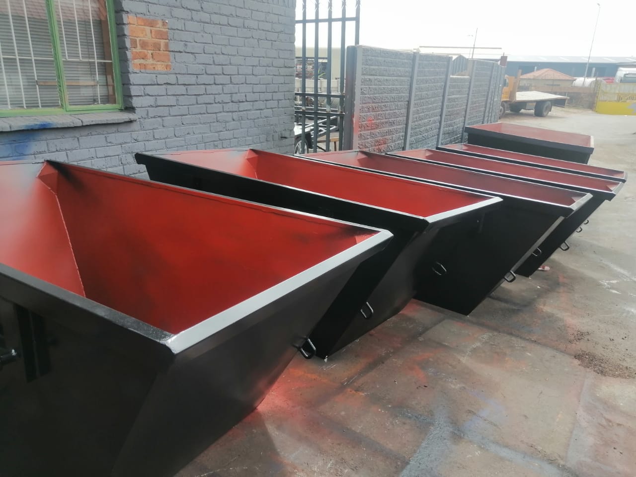 10 SKIP BINS AND SKIP TRAILER (COMBO) IS ON SPECIAL | Junk Mail