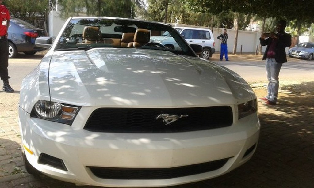 2011 Ford Mustang Convertable ( Left Hand Drive) | Junk Mail