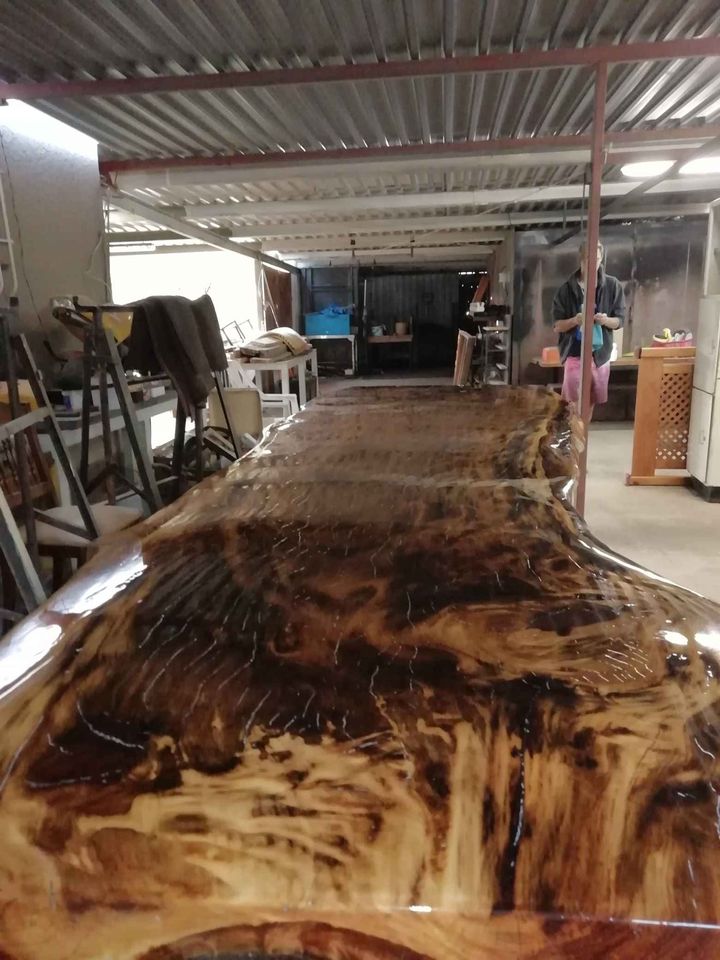 Marunti 7cm X 2.5m x 1m Table done with 3 layers epoxy. | Junk Mail