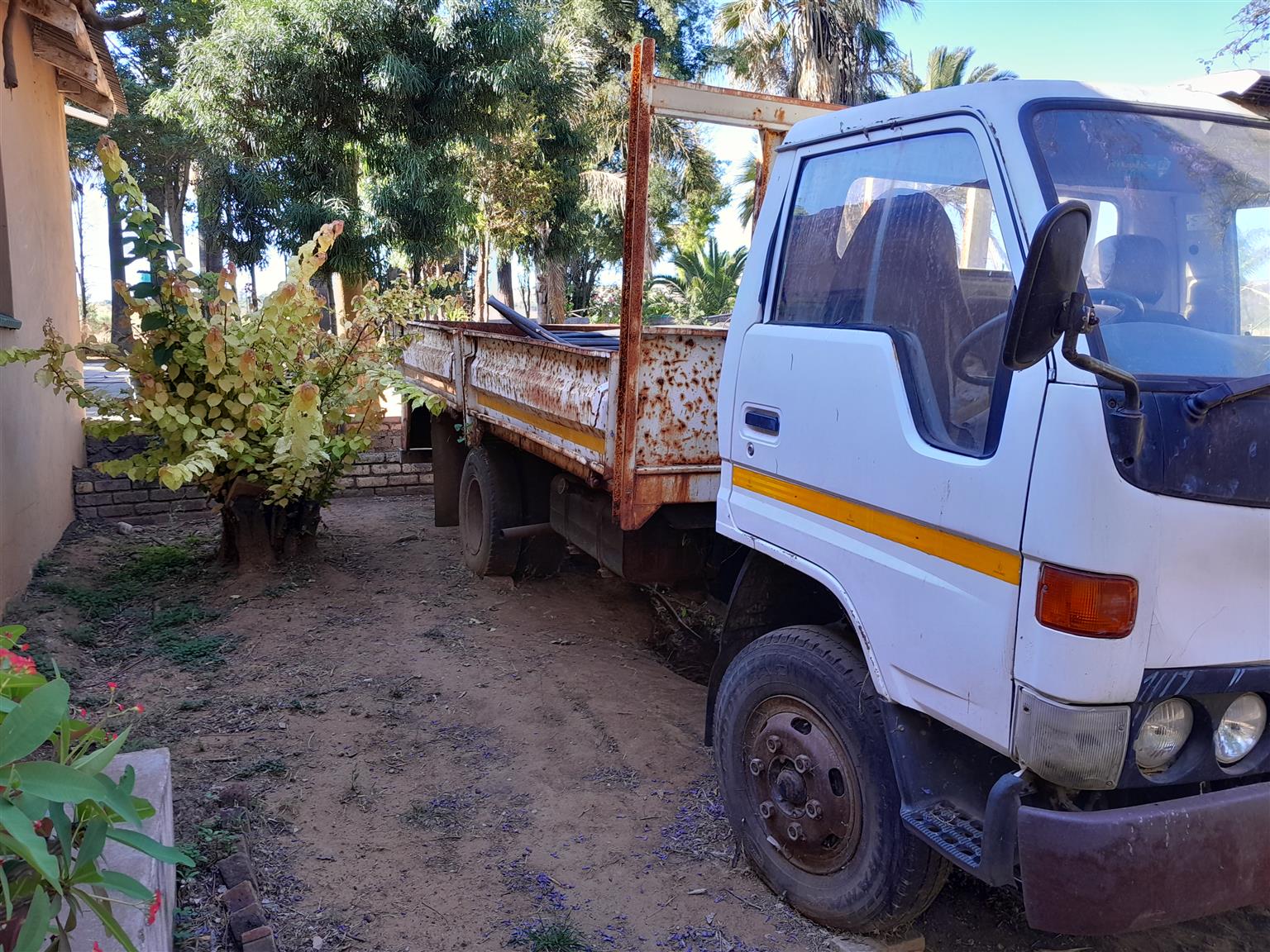 Toyota Dyna 5 ton for sale. Good Running condition. Solid ADE original engine. | Junk Mail