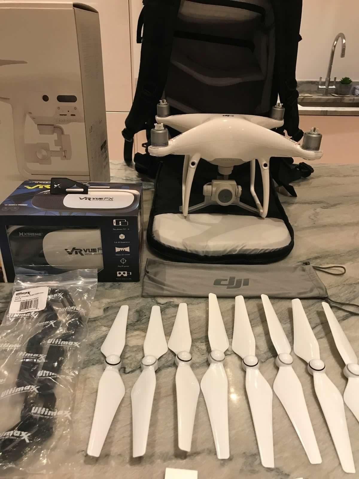Phantom 4 professional delux kit with 129 minutes flying time | Junk Mail