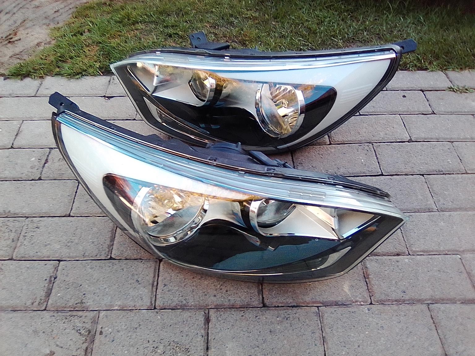 2014 KIA RIO HEADLIGHTS FOR SALE | Junk Mail Marketplace