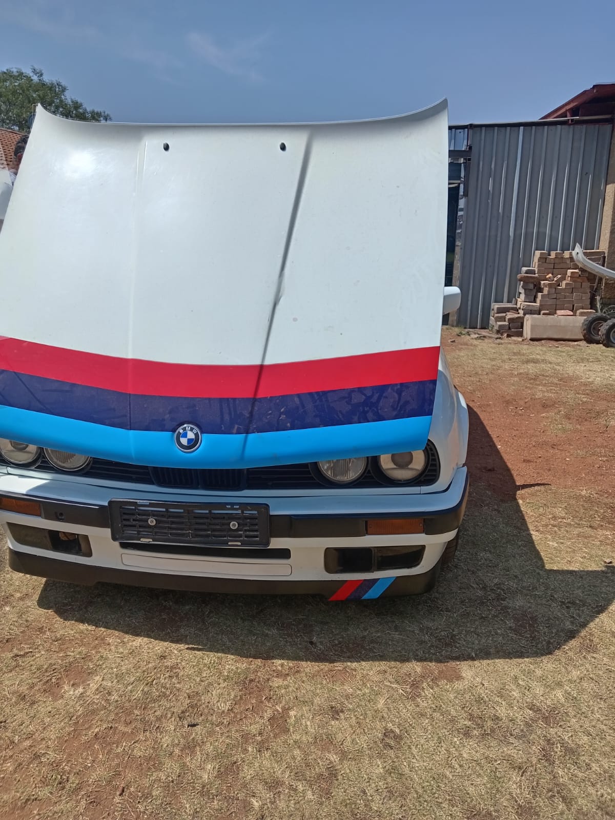 Bmw e30 320i slightly worked | Junk Mail Marketplace