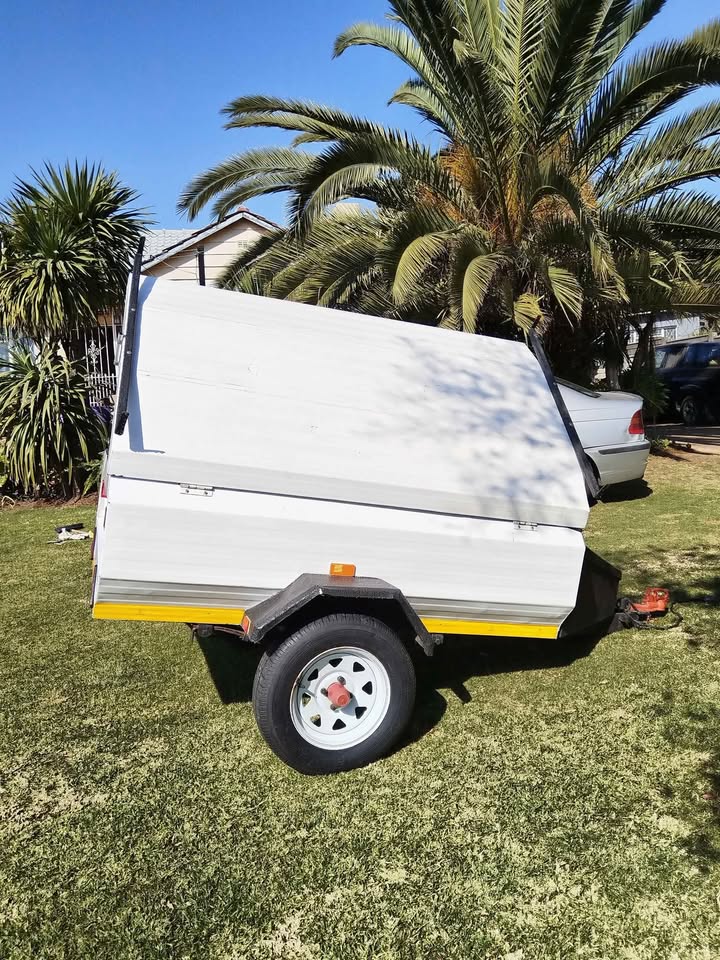 Venter Trailer. 6ft. Rubberized | Junk Mail Marketplace