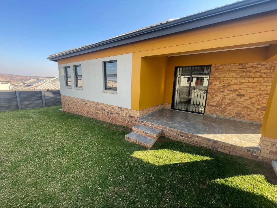 Capital View Estate House for sale | Junk Mail Marketplace