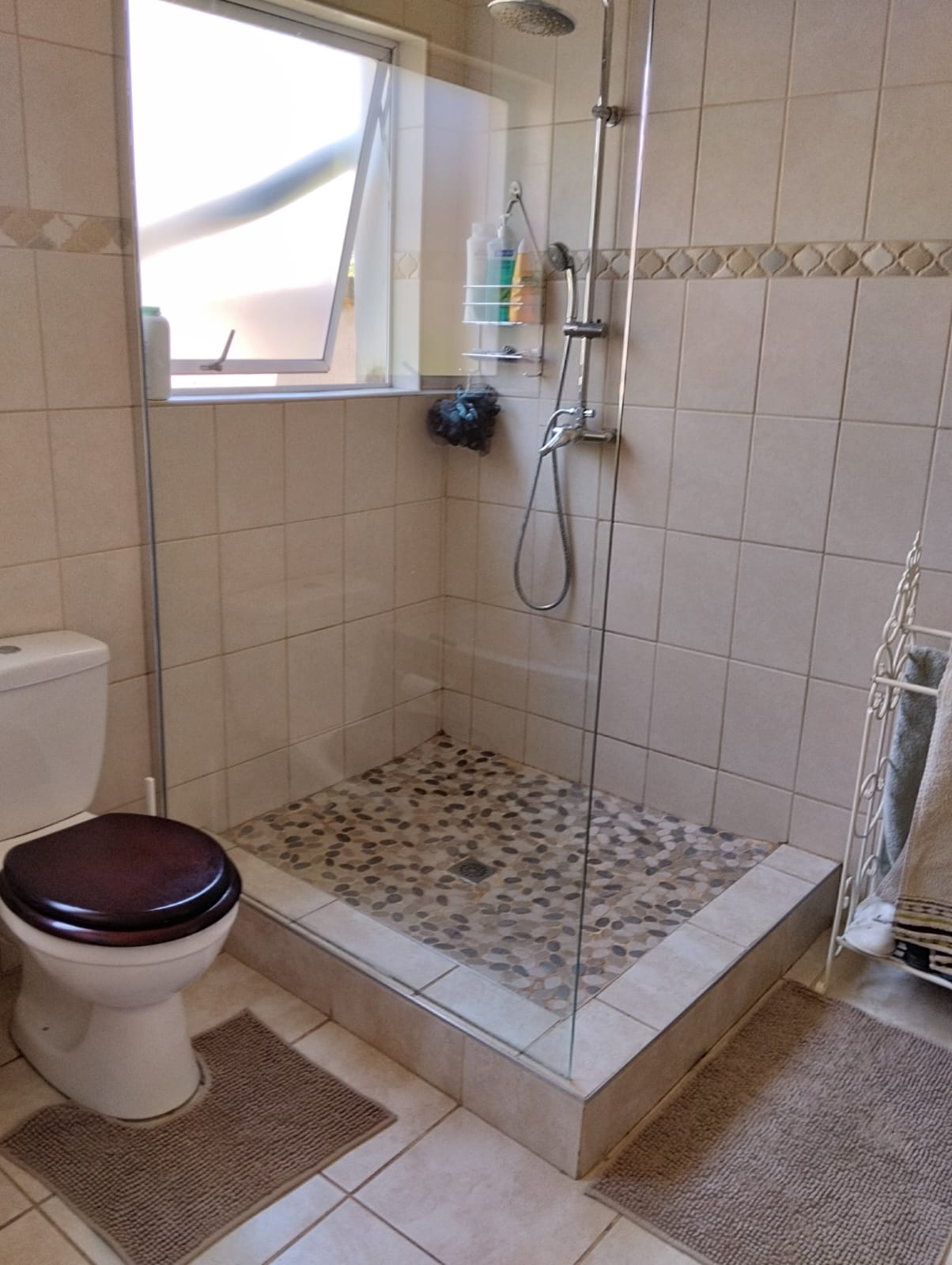 3 bedrooms in secure retirement complex | Junk Mail