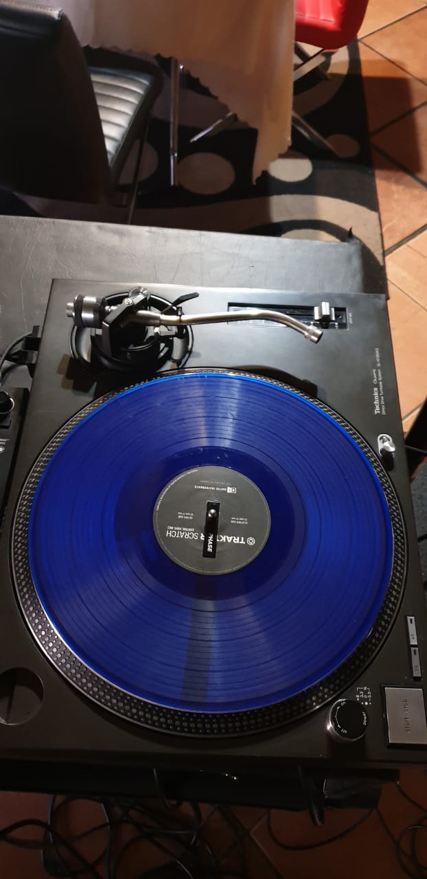 Technics SL1210s With Original Dust Covers | Junk Mail Marketplace