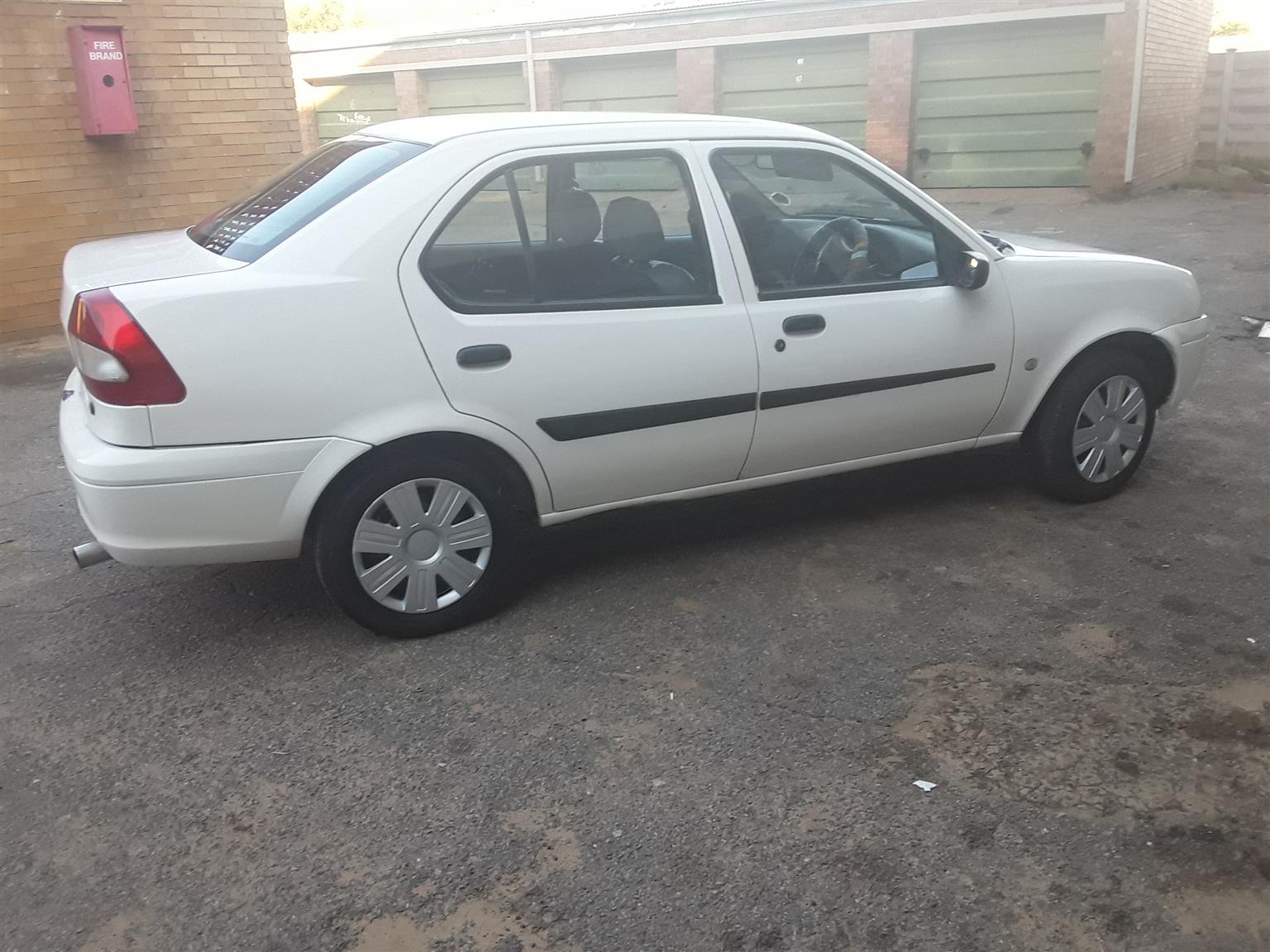 Ford ikon 1.6 rocam 2004 | Junk Mail Marketplace
