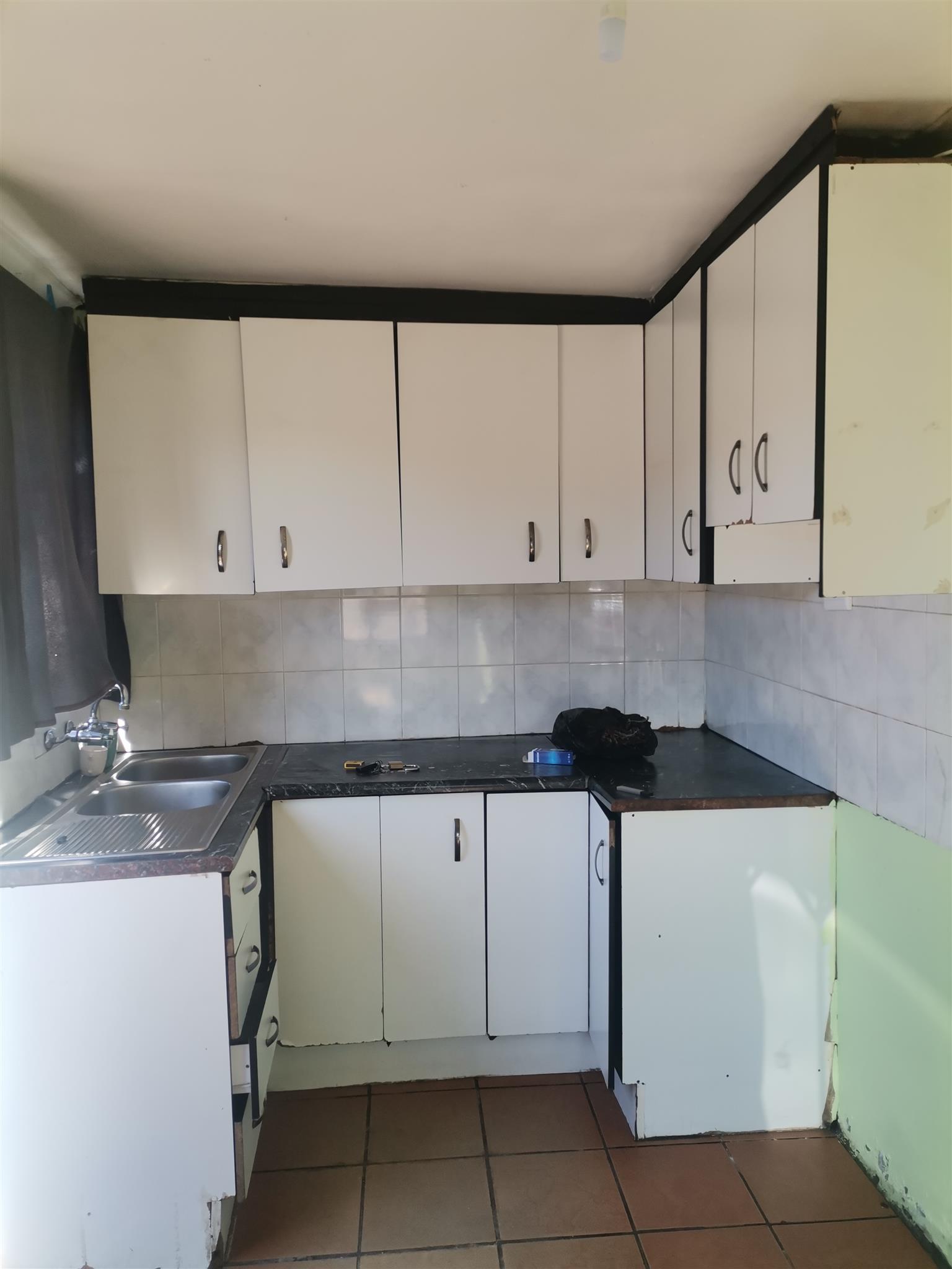 House to rent available immediately ,Lower Cross Road/Phillip no ...