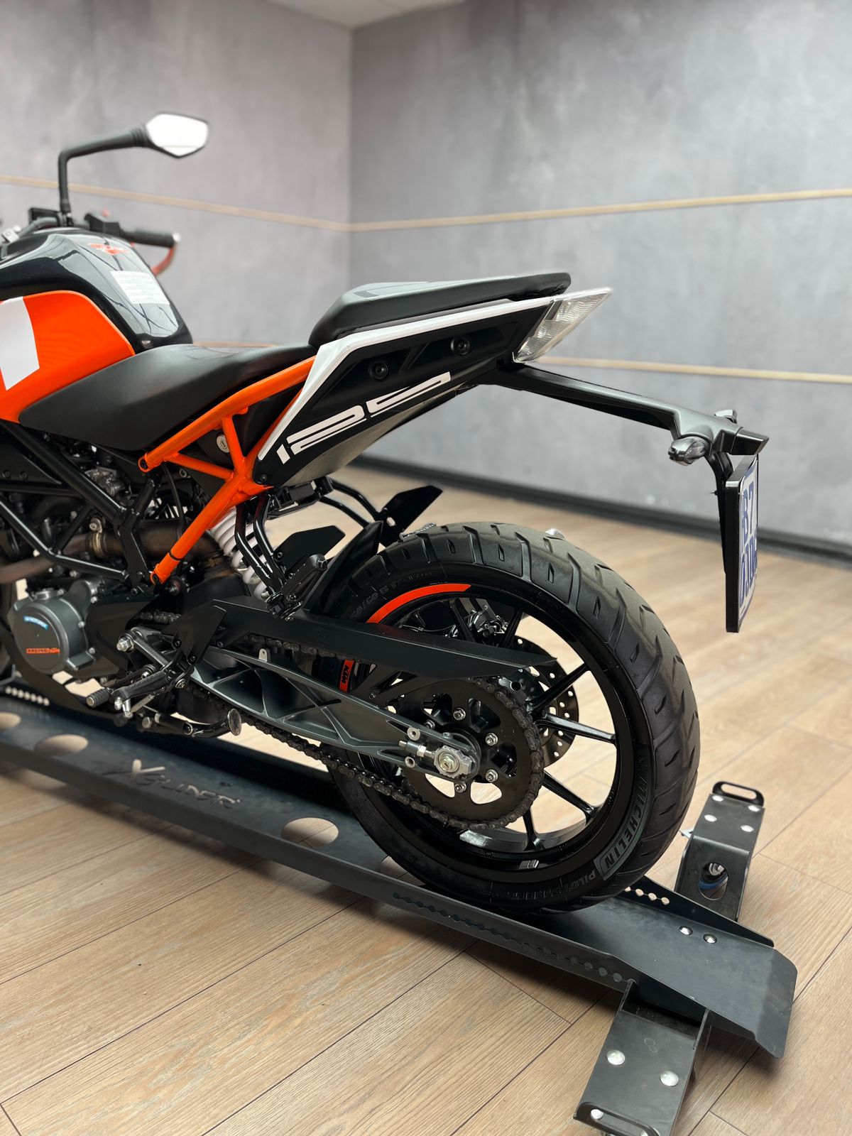 2017 KTM DUKE 125 | UB LEISURE | Junk Mail