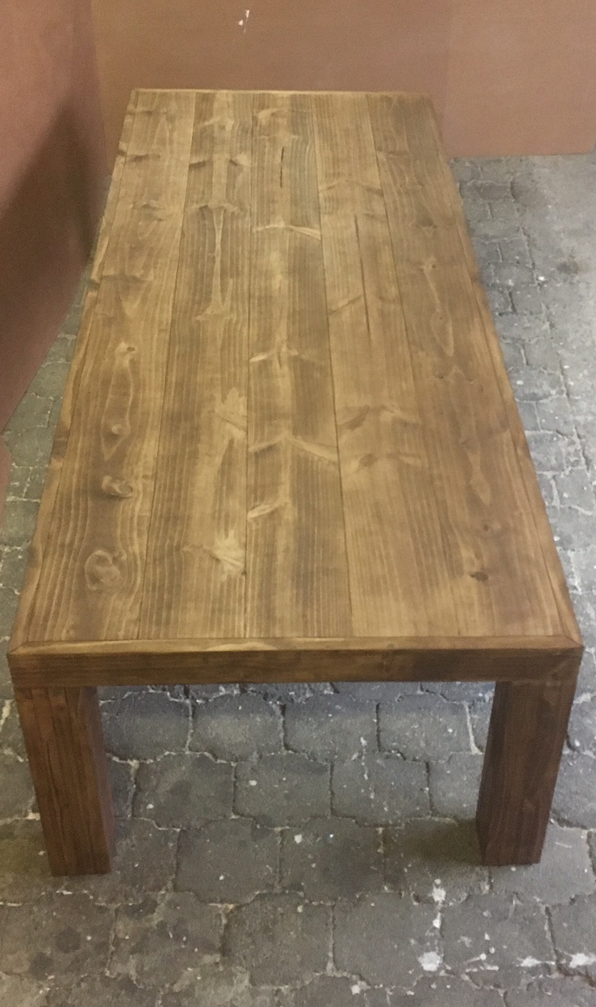 Patio table Chunky Farmhouse series 3000 with pillar legs - Stained ...