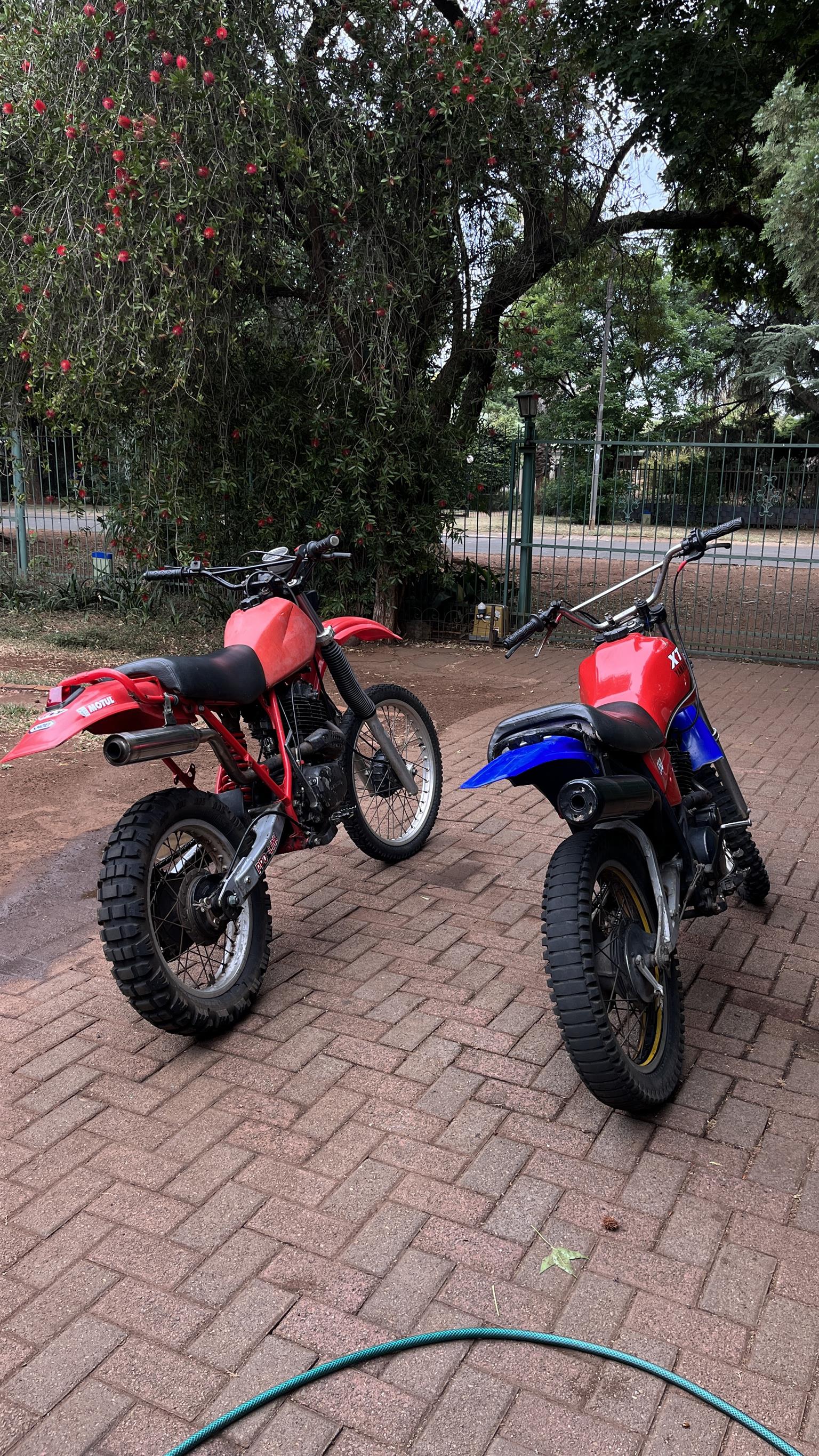 1983 HONDA XR500 and YAMAHA XT550 | Junk Mail Marketplace