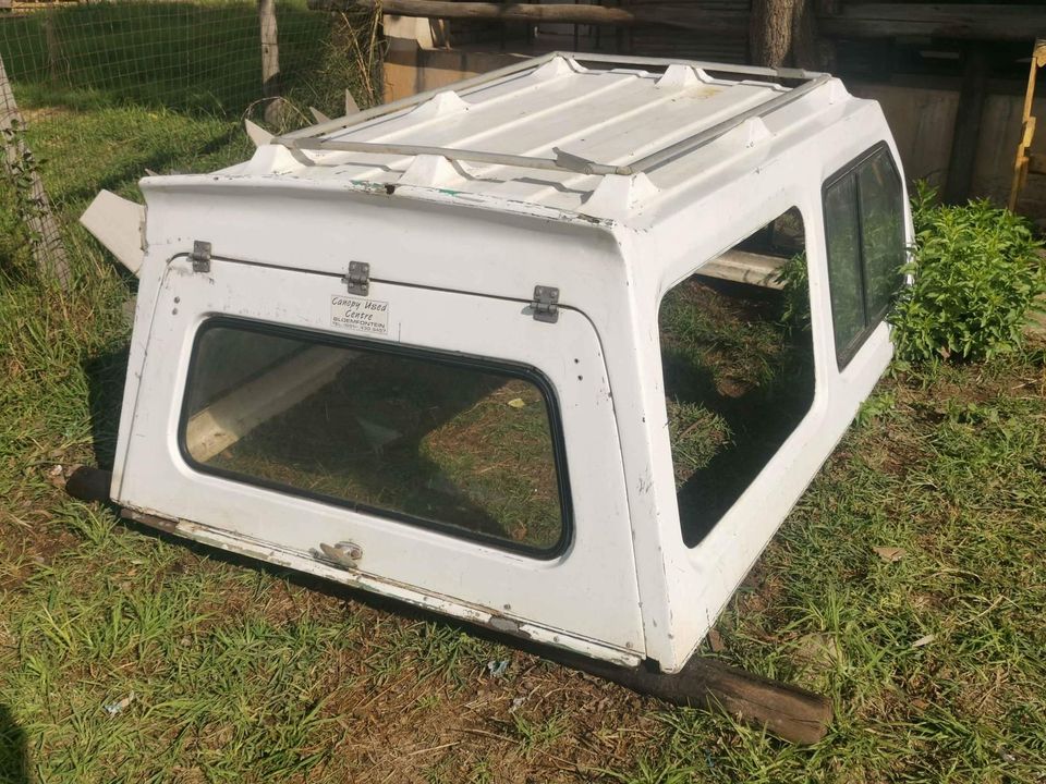 Used Bakkie Canopy that needs a bit of TLC | Junk Mail Marketplace
