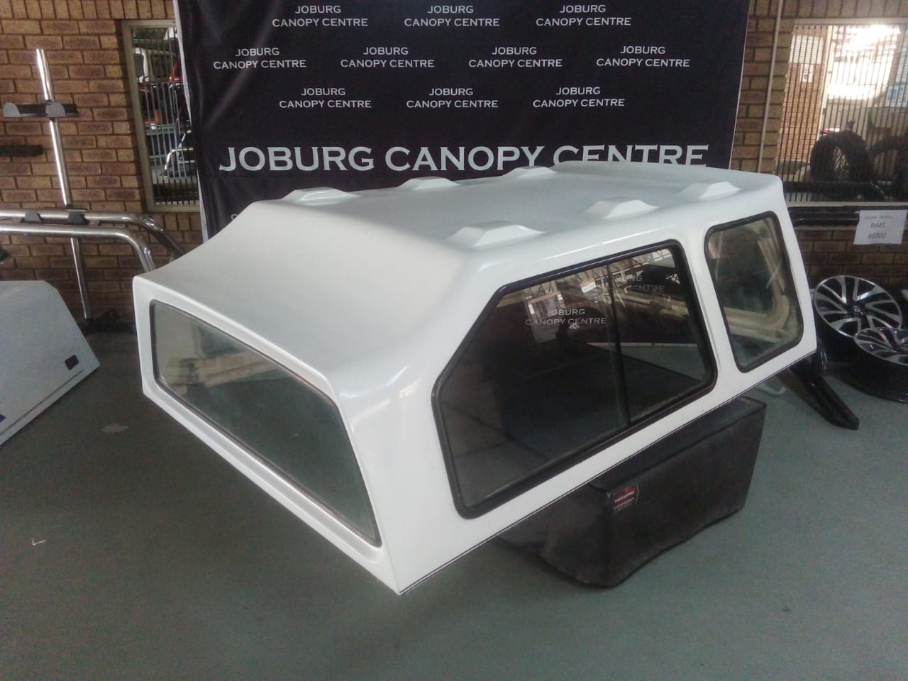 (1052) Ford Ranger LWB 07-12 High Line SA Canopy | Junk Mail