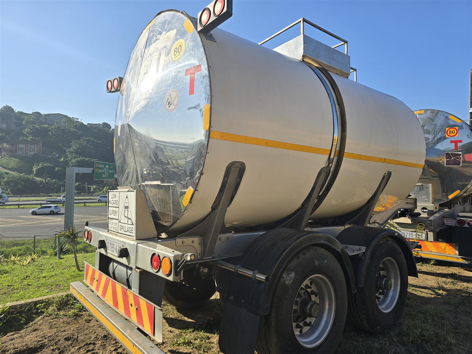 CA MULLER & PUP TANKER TRAILERS, 2013-AA3988 | Junk Mail