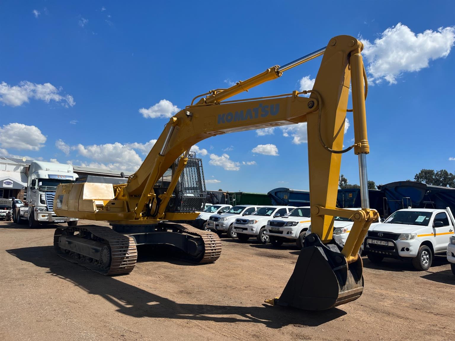 1998 Komatsu PC200-3 Excavator | Junk Mail