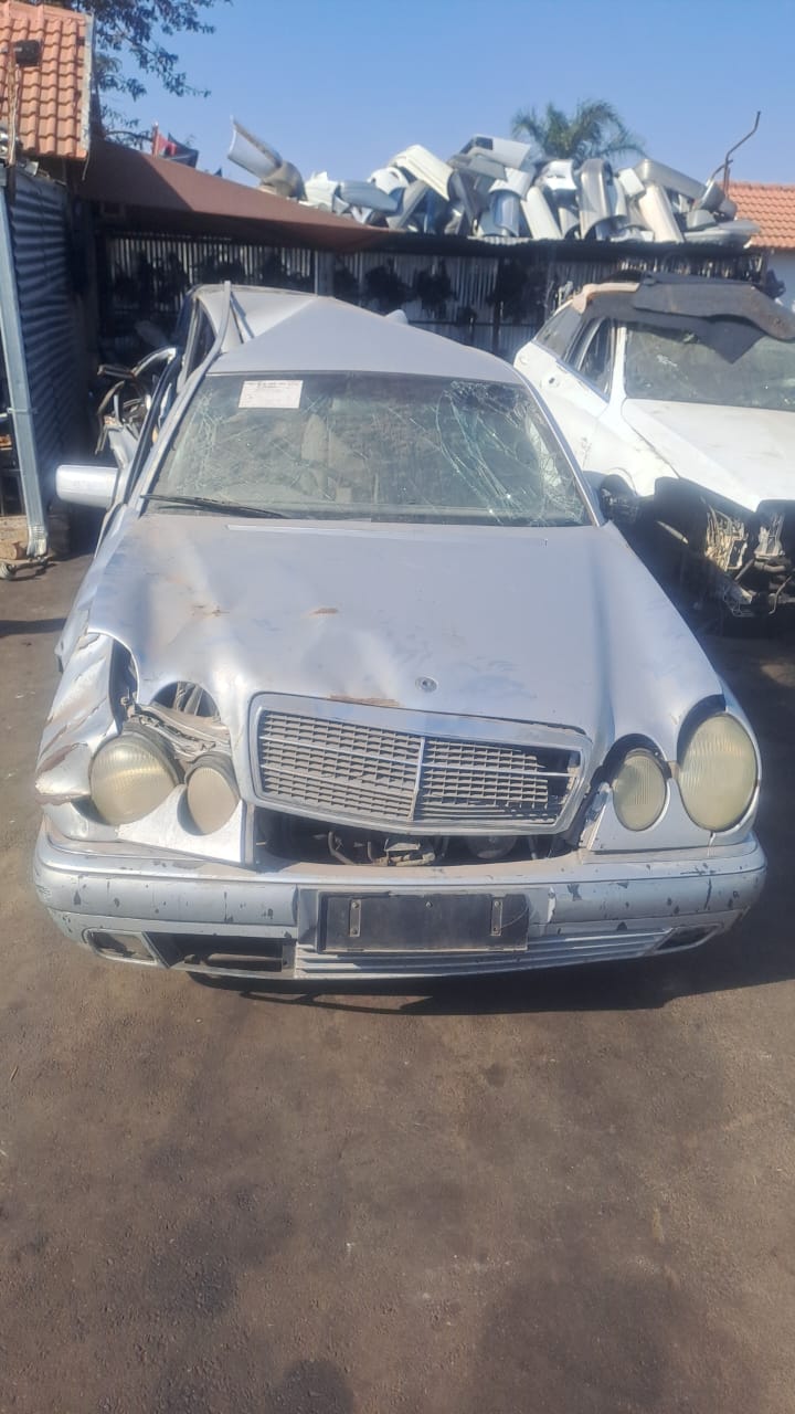 Mercedes Benz W210 104 Engine and Stripping for spares | Junk Mail ...