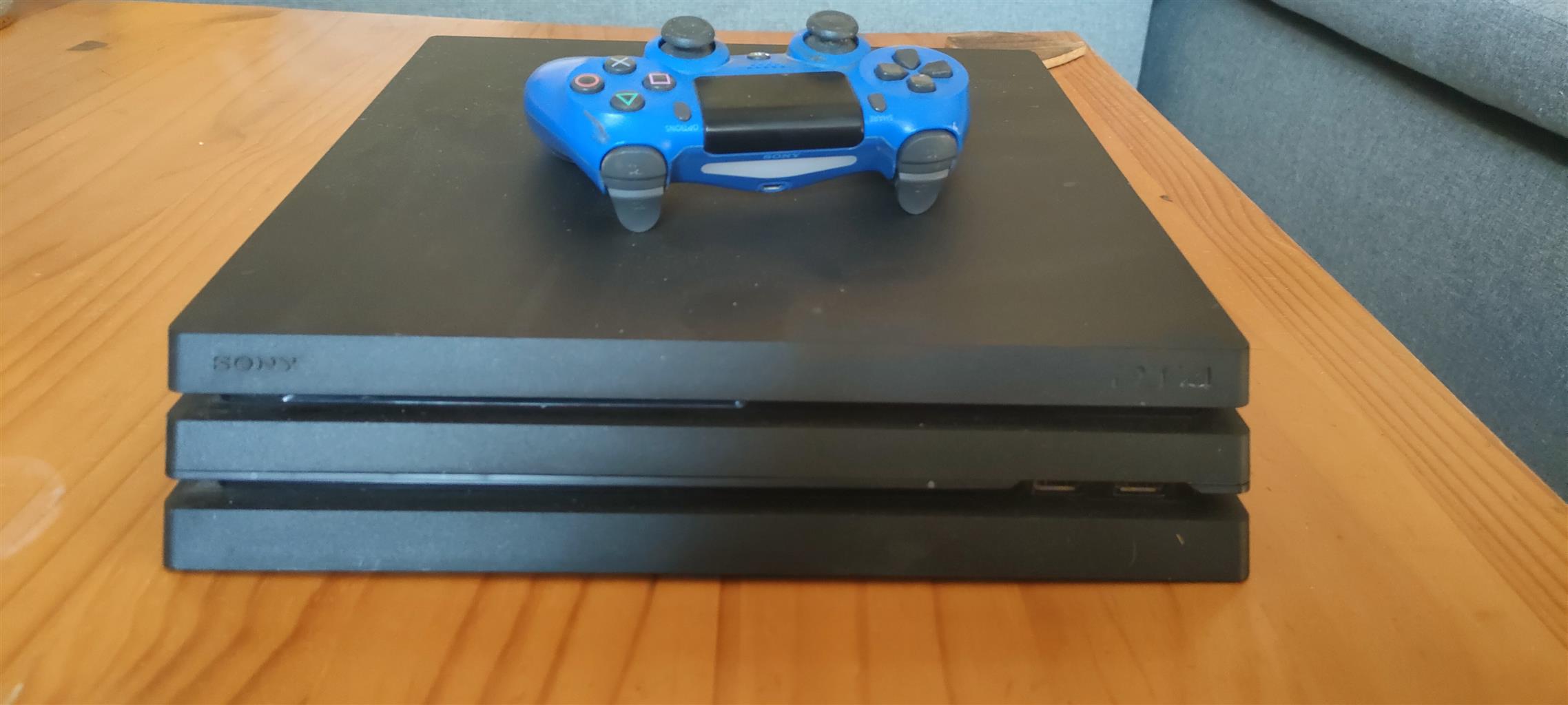 Ps 4 Pro 1tb. | Junk Mail Marketplace