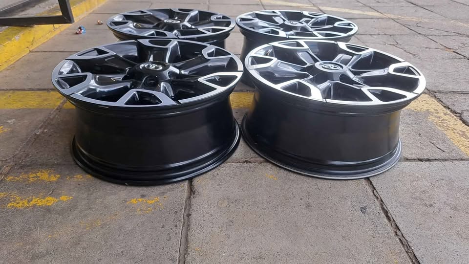 18 inch Toyota Legend 50 and Legend RS, and 17 inch Toyota GT6 mag rims ...