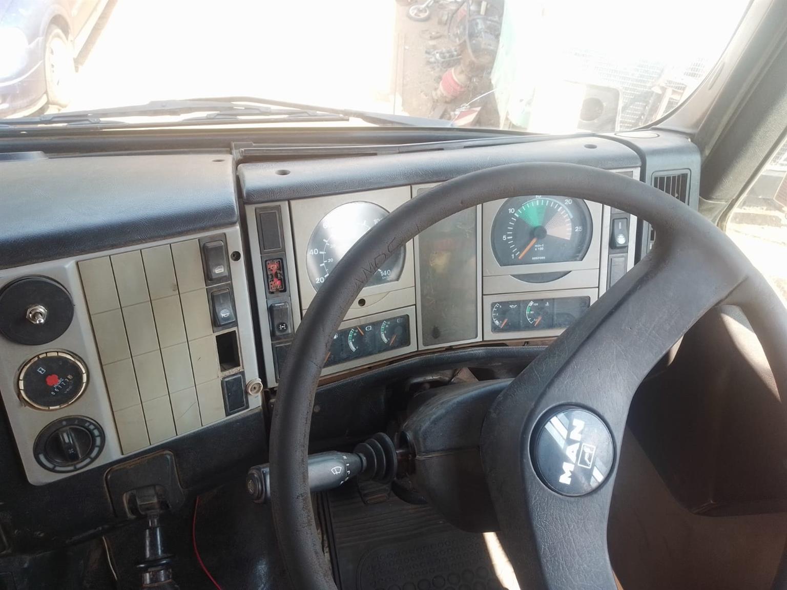 MAN F2000 10 CUBE TIPPER 2005 | Junk Mail