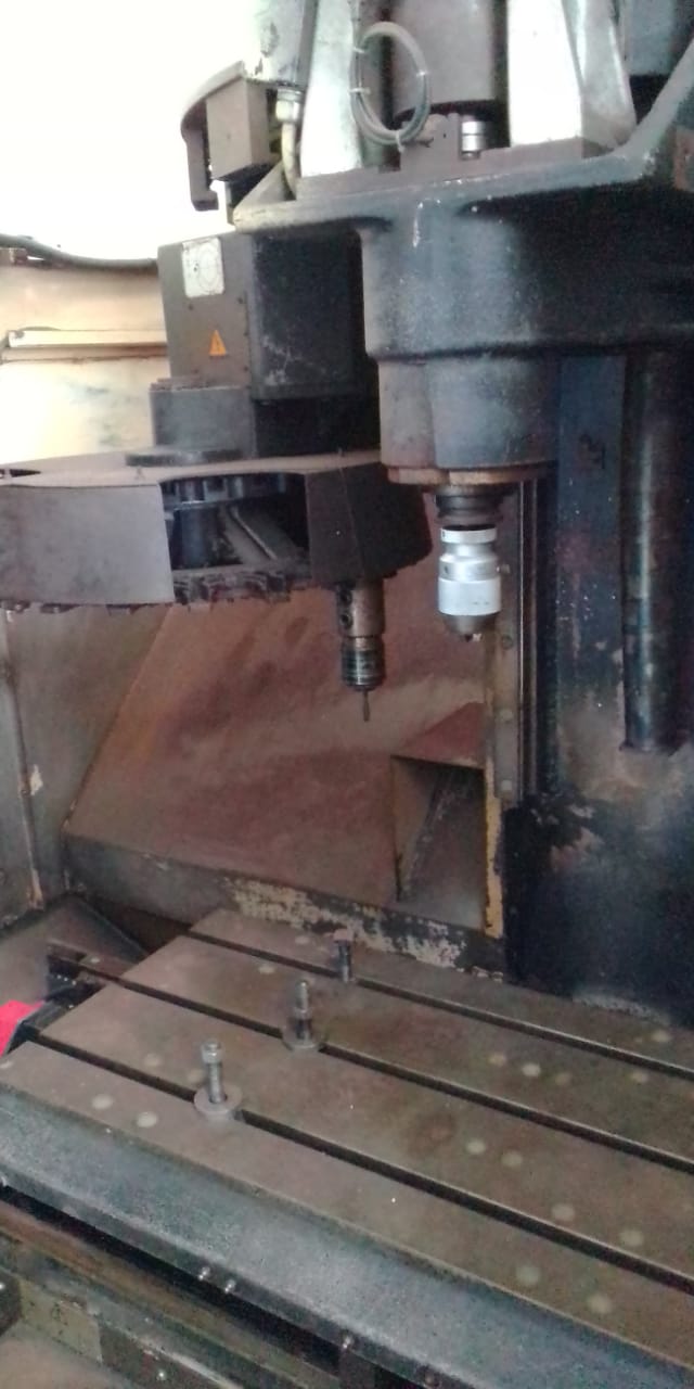 Cincinnati Milacron Sabre 750 CNC Milling Machine Centre | Junk Mail ...