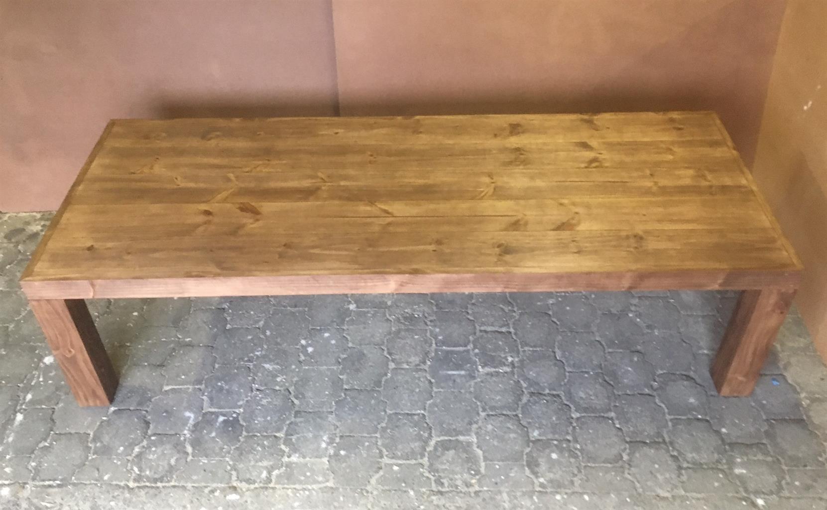 Patio table Chunky Farmhouse series 3000 with pillar legs - Stained ...