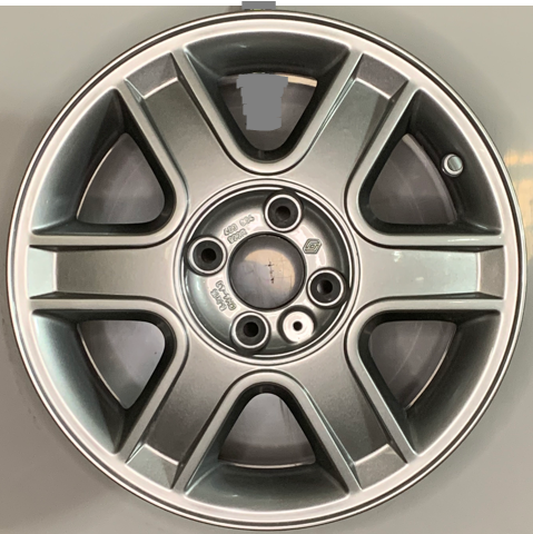 Nissan NP200 15' R1500/rim | Junk Mail