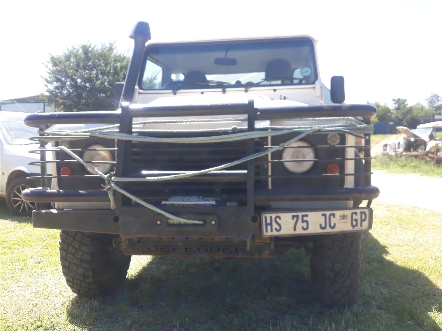 Land Rover Defender 110 – High Capacity Pick-Up | Junk Mail