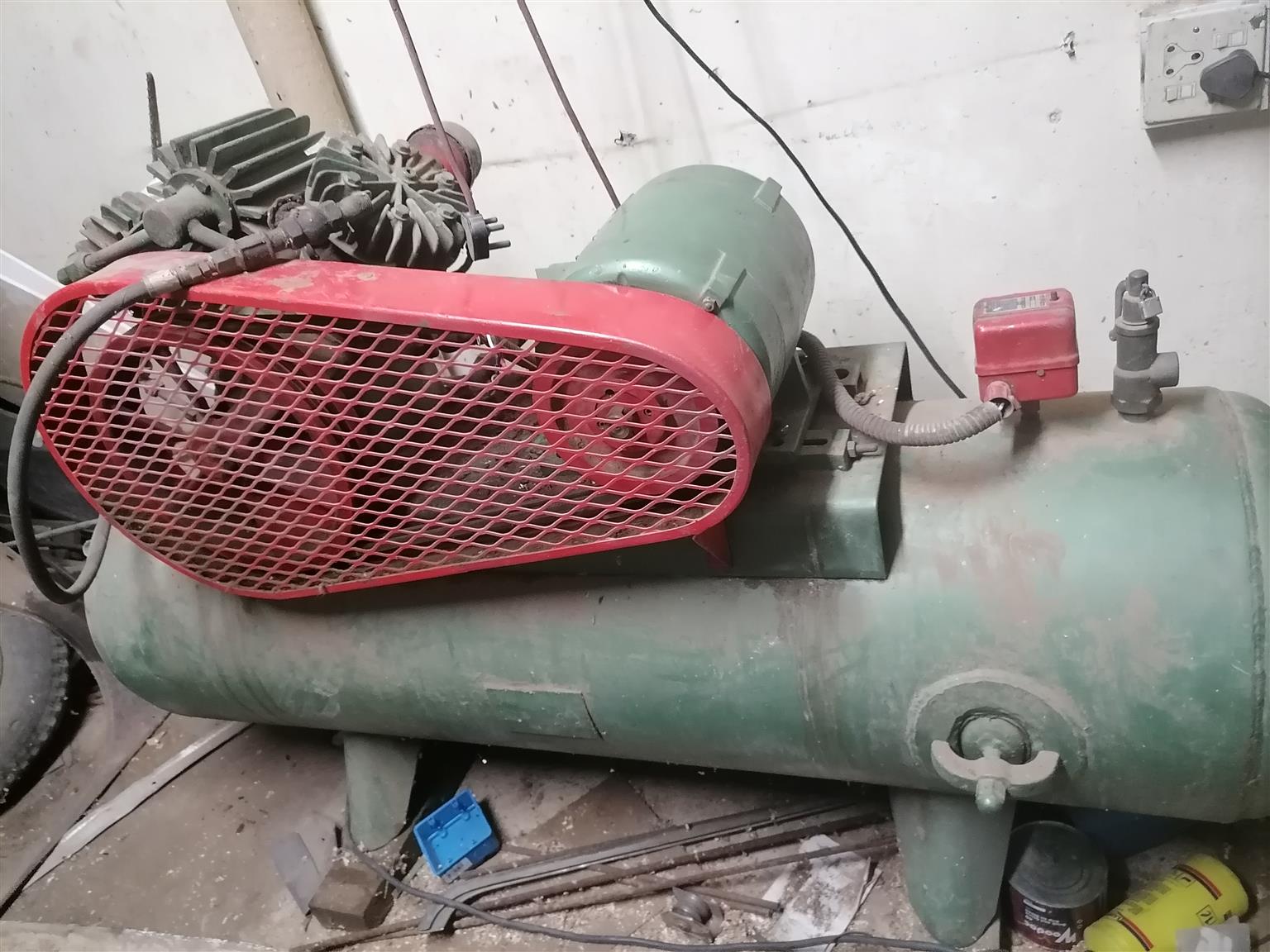 Heavy duty Air compressor 3 hp 350 litre Heavy duty with switch unit ...