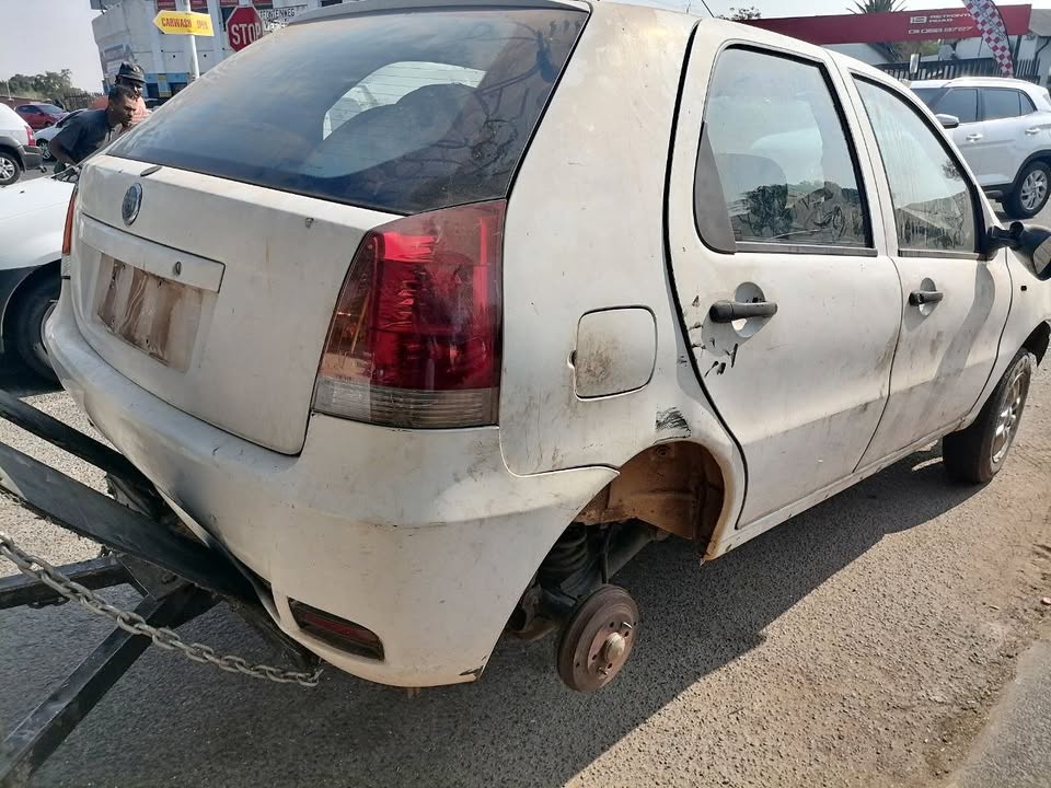 FIAT PALIO STRIPPING FOR SPARES | Junk Mail Marketplace