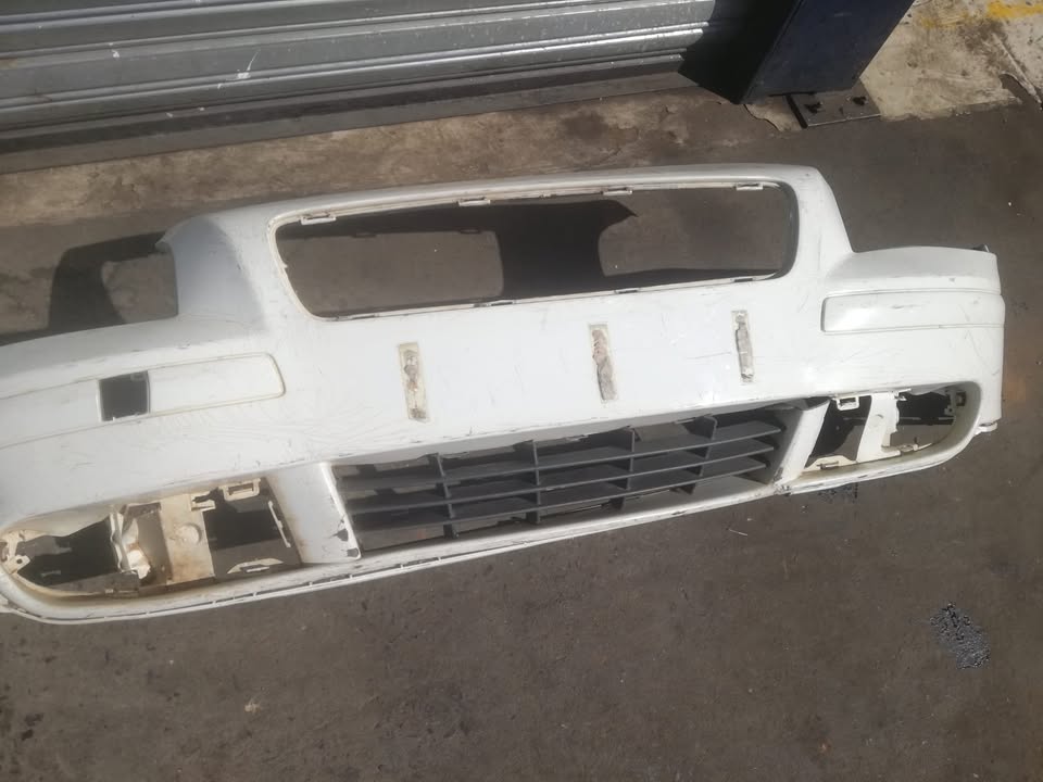 Used VOLVO V50 2005 FRONT BUMBER FOR SALE for sale in Gauteng | Auto Mart