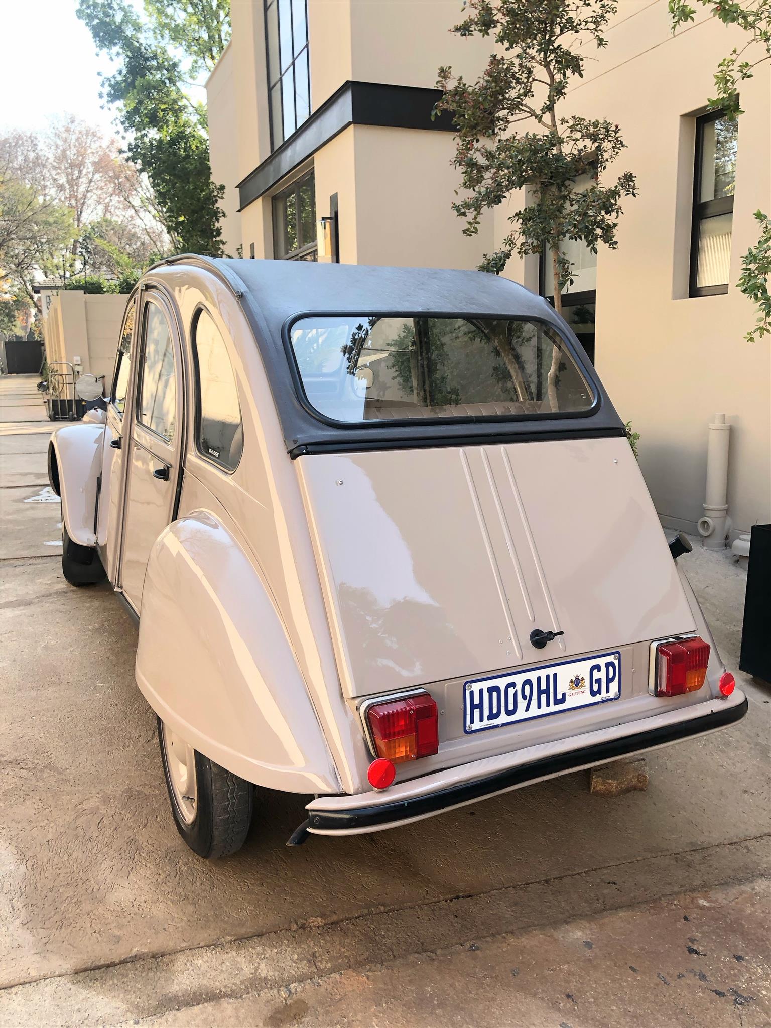 Refurbished Citroen 2CV 1969 | Junk Mail Marketplace