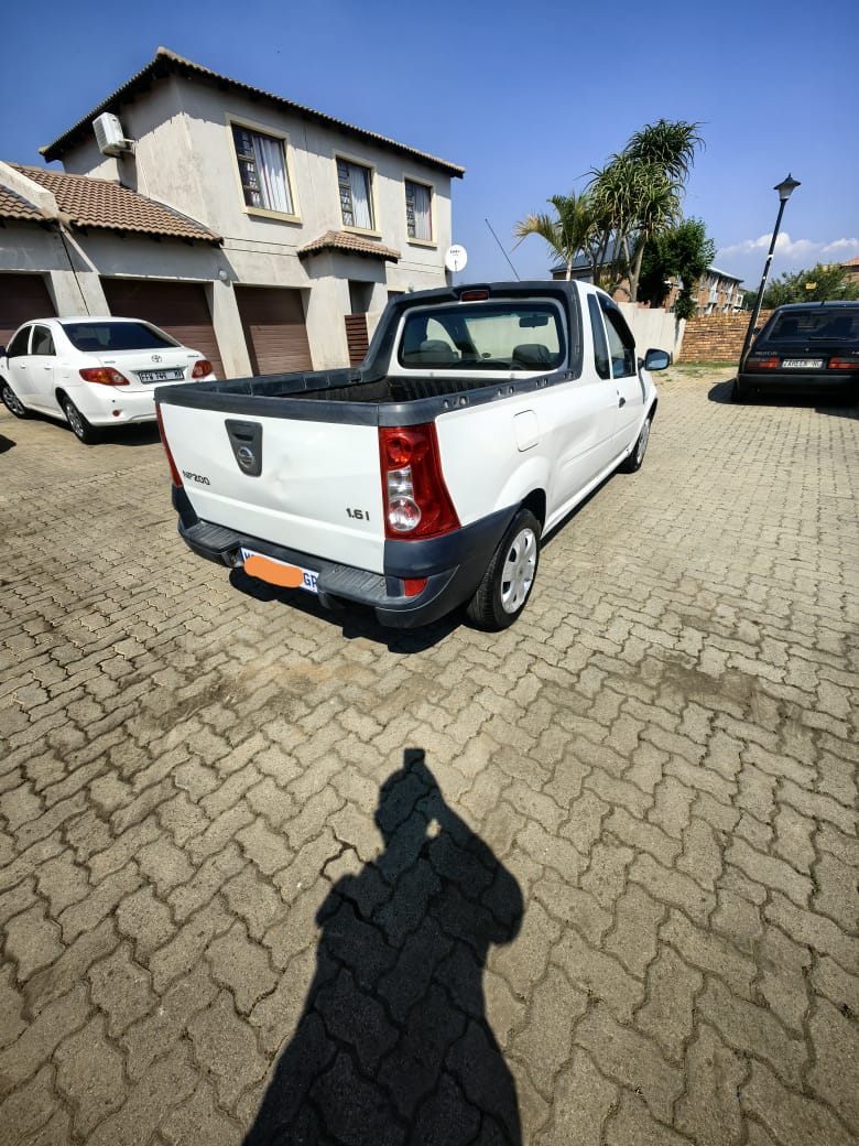 Nissan NP200 bakkie for sale. (Canopy Optional) | Junk Mail Marketplace