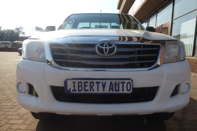 Toyota Hilux 2.0 RX | Junk Mail