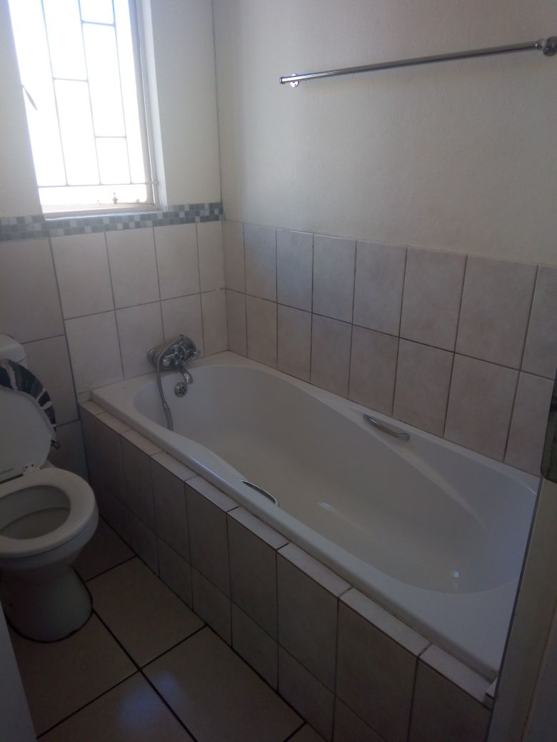 Two Bedroom Apartment to Rent in Kya Sands Estate/Bloubosrand. | Junk ...