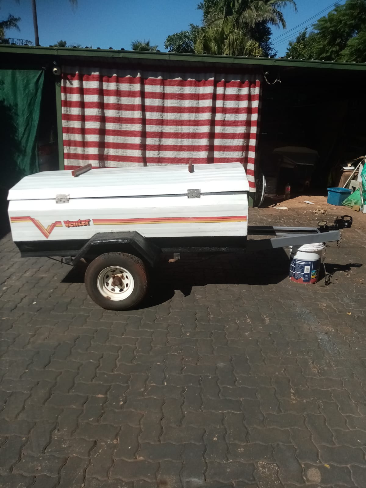 Venter Trailer | Junk Mail